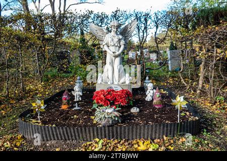 Autumn view of the Nordfriedhof, Northern Cemetery, with 34,000 burial ...