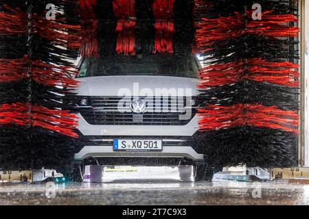 Car wash, VW Bulli being washed in a car wash, Stuttgart, Baden ...