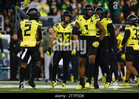Oregon defensive back Evan Williams runs in the 40-yard dash during the ...