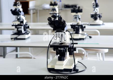 microscope optical instrument capable of magnifying images of very ...