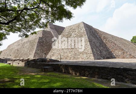 The pyramid of Tenayuca, the best-preserved Aztec temple Stock Photo ...