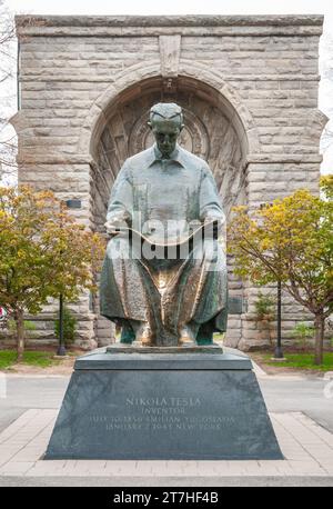 Statue of Nikola Tesla. Niagara Falls, Ontario, Canada Stock Photo - Alamy