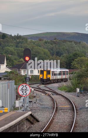 Led colour light railway signalling head Stock Photo - Alamy