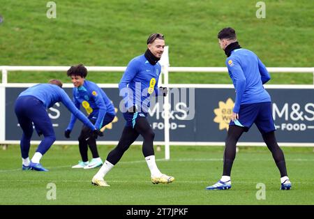 England's Jack Grealish (right), Declan Rice (centre) and team-mates ...