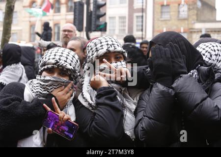 London, UK. 16/November/2023 Tower Hamlets School Students March for ...
