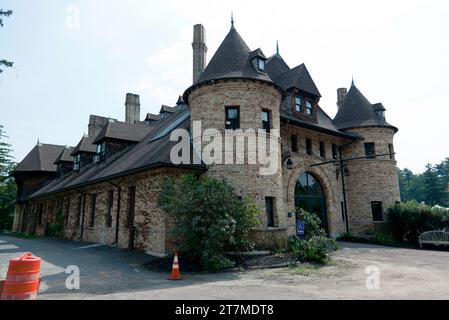 The Larz Anderson Auto Museum in the The Carriage House, built in 1888 ...