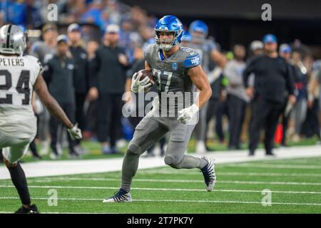Detroit Lions tight end Sam LaPorta (87) runs the ball during a NFL ...
