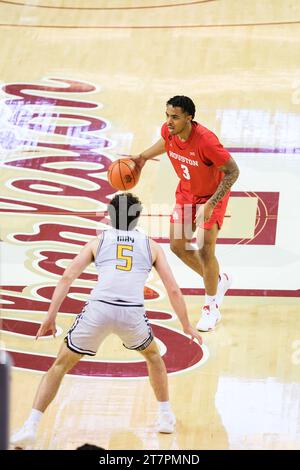 Houston guard Ramon Walker Jr. (3) shoots the ball against Texas State ...