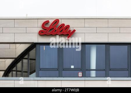 Bad Homburg, Germany. 17th Nov, 2023. View of the "Lilly" lettering on ...