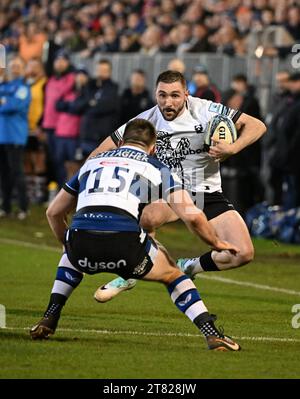 Rich Lane of Rugby Bristol Bears, tackles Cadan Murley of Harlequins ...