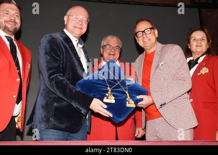 Karl Valentin Orden Preistraeger Volker Heissmann Kabarettist Martin ...