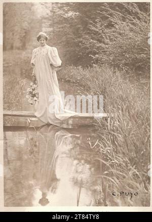 Constant Puyo Woman on a jetty. Luna paper pattern, platinum paper, two ...