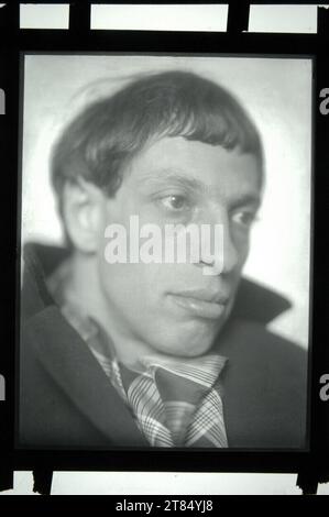 Rudolf Koppitz Josef Pecsi. Loud 1926 , 1926 Stock Photo - Alamy