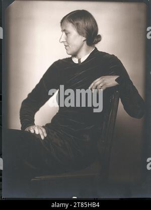 Rudolf Koppitz Anna Koppitz. Silver gelatin paper around 1930 Stock ...