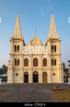 Santa Cruz Cathedral Basilica, Fort Kochi, Cochin, Kerala, India Stock ...