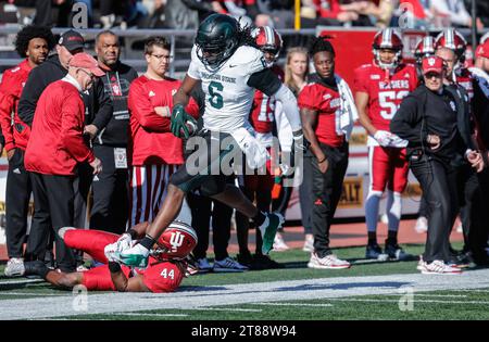 Michigan State Spartans tight end Josiah Price (82) catches a pass for ...