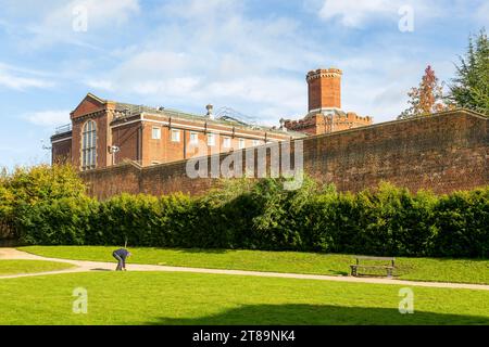 Walls of Reading prison, Reading, Berkshire, England, UK Stock Photo ...