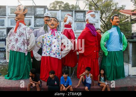 Angono, Rizal, Philippines. 19th Nov, 2023. A papier-mache statues ...