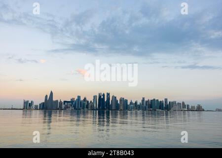 Beautiful doha corniche skyline 10/11/2023 Doha Qatar Stock Photo - Alamy