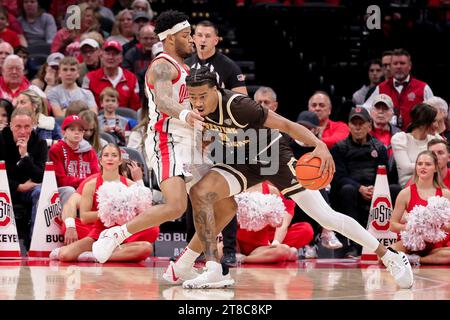 Western Michigan forward Anthony Crump, left, dunks against ...