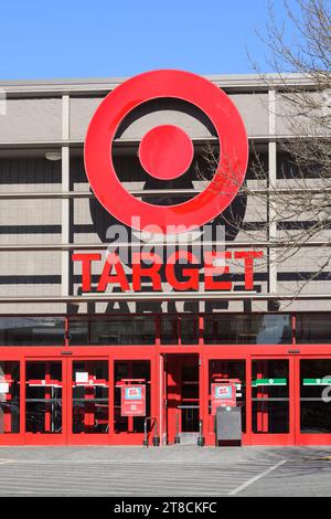 Target store sign and entrance Stock Photo - Alamy