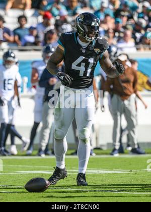 Jacksonville, FL, USA. 19th Nov, 2023. Tennessee Titans quarterback ...