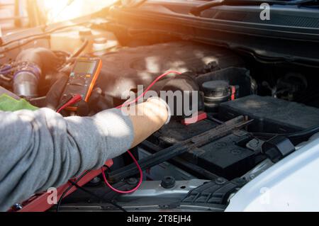 Repair engines and prepare tools for repairs, maintenance, and ...
