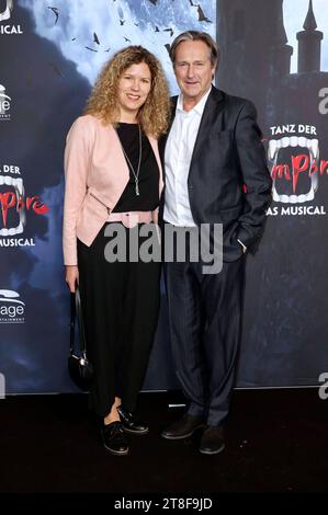 Helmut Zierl bei der Premiere des Musicals Tanz der Vampire im Stage ...