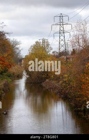 Slough, Berkshire, UK. 20th November, 2023. Construction work is ...