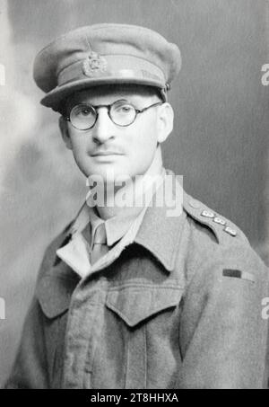 WW2 British Army Captain s battledress uniform Stock Photo - Alamy