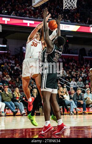 Brown forward Nana Owusu-Anane (31) guards North Carolina forward ...