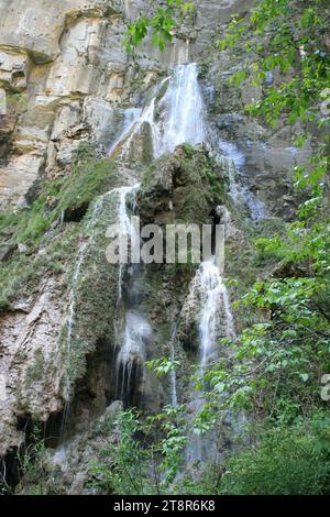 Yuntai Shan, Highest waterfall in Asia; national geopark, Henan ...