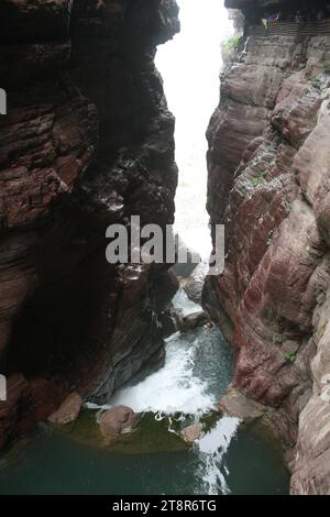 Yuntai Shan Waterfall, Highest waterfall in Asia; national geopark ...