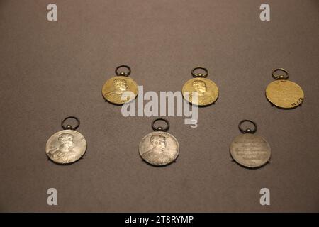 King Rama V Commemorative Coins, Gallery of Thai History, National ...