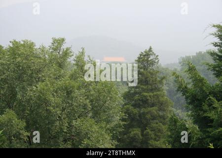 Tomb of Sun Quan, Burial site of Ming Hongwu (Zhu Yuanzhang, first Ming ...
