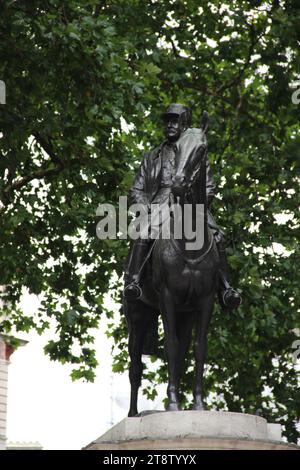 London Foch Statue Victoria Station, London, England, UK Stock Photo ...