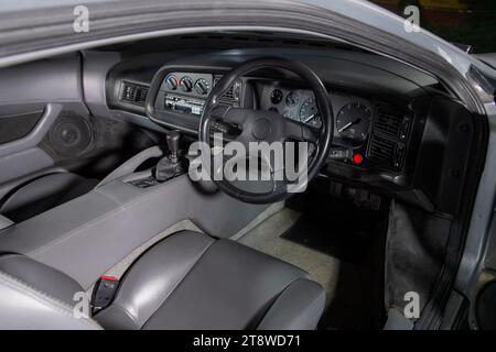 1992 Jaguar XJ220 British 1990s supercar Stock Photo - Alamy