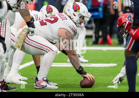 Arizona Cardinals guard Hjalte Froholdt (72) runs during an NFL ...
