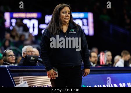 South Bend, Indiana, USA. 21st Nov, 2023. Notre Dame guard Emma Risch ...
