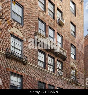 Orange Court, 35 Orange Street, is an Emery Roth-designed apartment ...