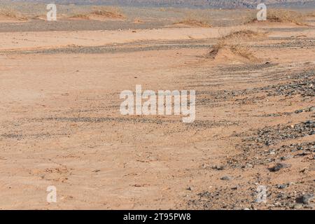 The arid and hot deserts of Xinjiang in western China Stock Photo - Alamy