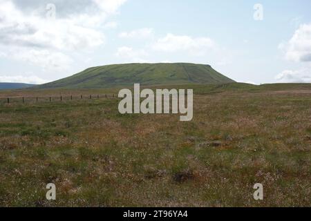 'Little Whernside' from the Public Footpath to Scar House Reservoir in ...