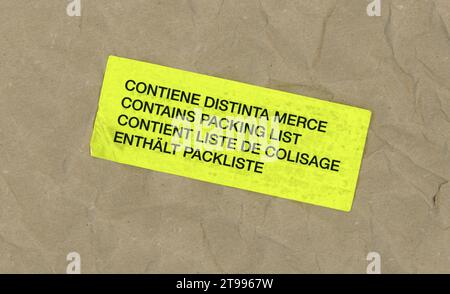 multilingual contains packing list label written in Italian English ...