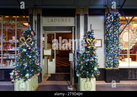 Laduree Patisserie Macaron Shop Window Display at Madeleine Square ...