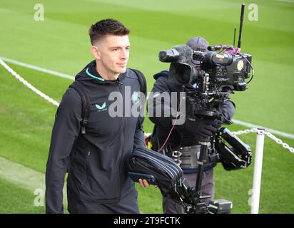 Nick Pope Of Newcastle United Arrives during the Newcastle United v ...