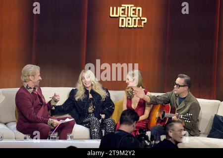 Thomas Gottschalk, Cher, Stefanie Stappenbeck und Jan Josef Liefers in der ZDF-Unterhaltungsshow ...