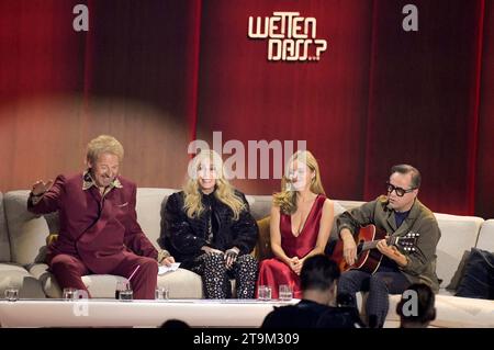 Thomas Gottschalk, Cher, Stefanie Stappenbeck und Jan Josef Liefers in der ZDF-Unterhaltungsshow ...