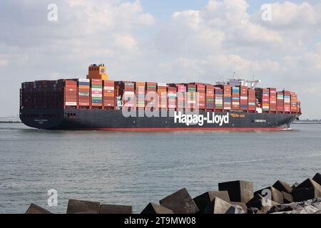 The container ship Manila Express arrives at the port of Rotterdam on ...