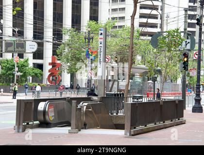 Embarcadero BART Station Stock Photo - Alamy