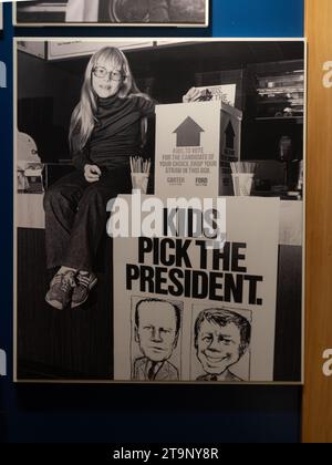 Amy Carter, daughter of President Jimmy Carter in the front yard of ...
